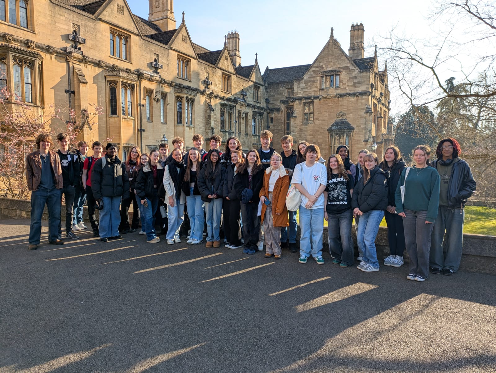 Students experience New College, University of Oxford! - Carmel College