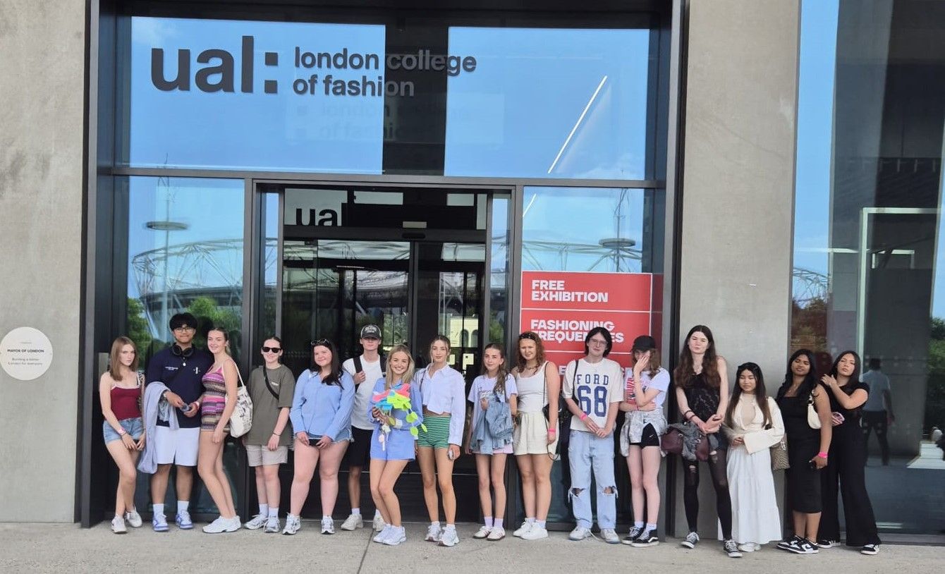 Art & Design students inspired at UAL London! - Carmel College